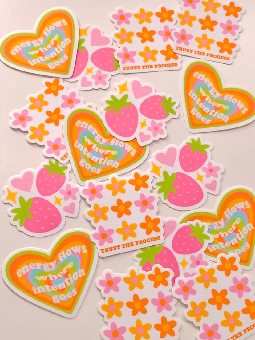 STRAWBERRY DOODLE VINYL STICKER – peachcreamprints